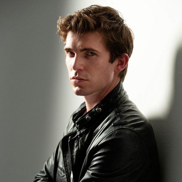 ERIC MASIP FICHA POR "MADRES. AMOR Y VIDA"